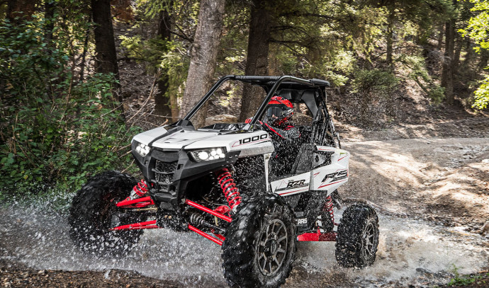מישהו לטוס איתו: להתעופף עם הפולריס RS1 RZR לשעה וחצי של קתרזיס | מעריב