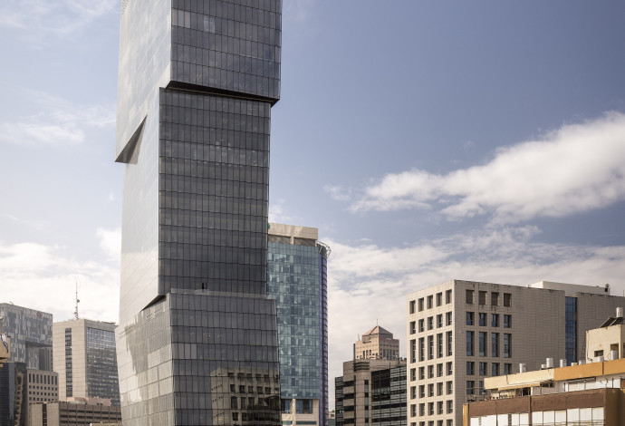 מגדל ONE TOWER של החברות רוגובין וקבוצת אקרו זכה בפרס המצוינות | חדשות ...