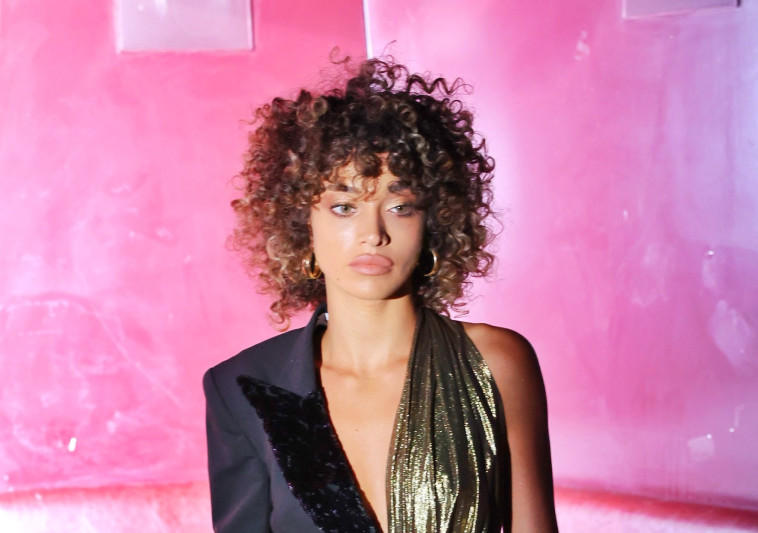 אחרי הקעקועים והציורים: עדן פינס זוכה למחווה מרגשת | TMI