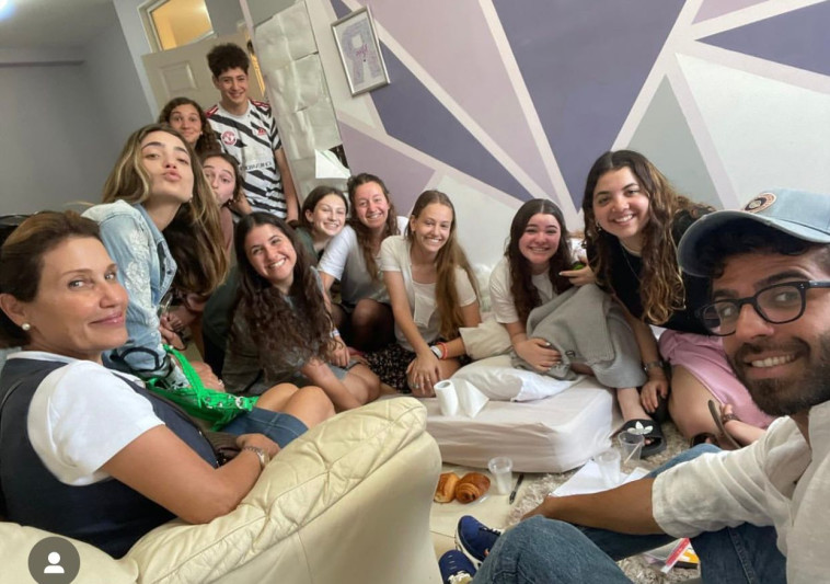 אחרי הפיגוע הנוראי בבקעה כוכבי הריאליטי שהגיעו לנחם את משפחת די Tmi