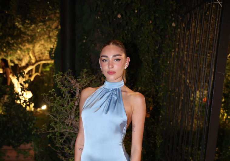 Maya Kay assiste à un mariage juste avant la première de "Danse avec ...