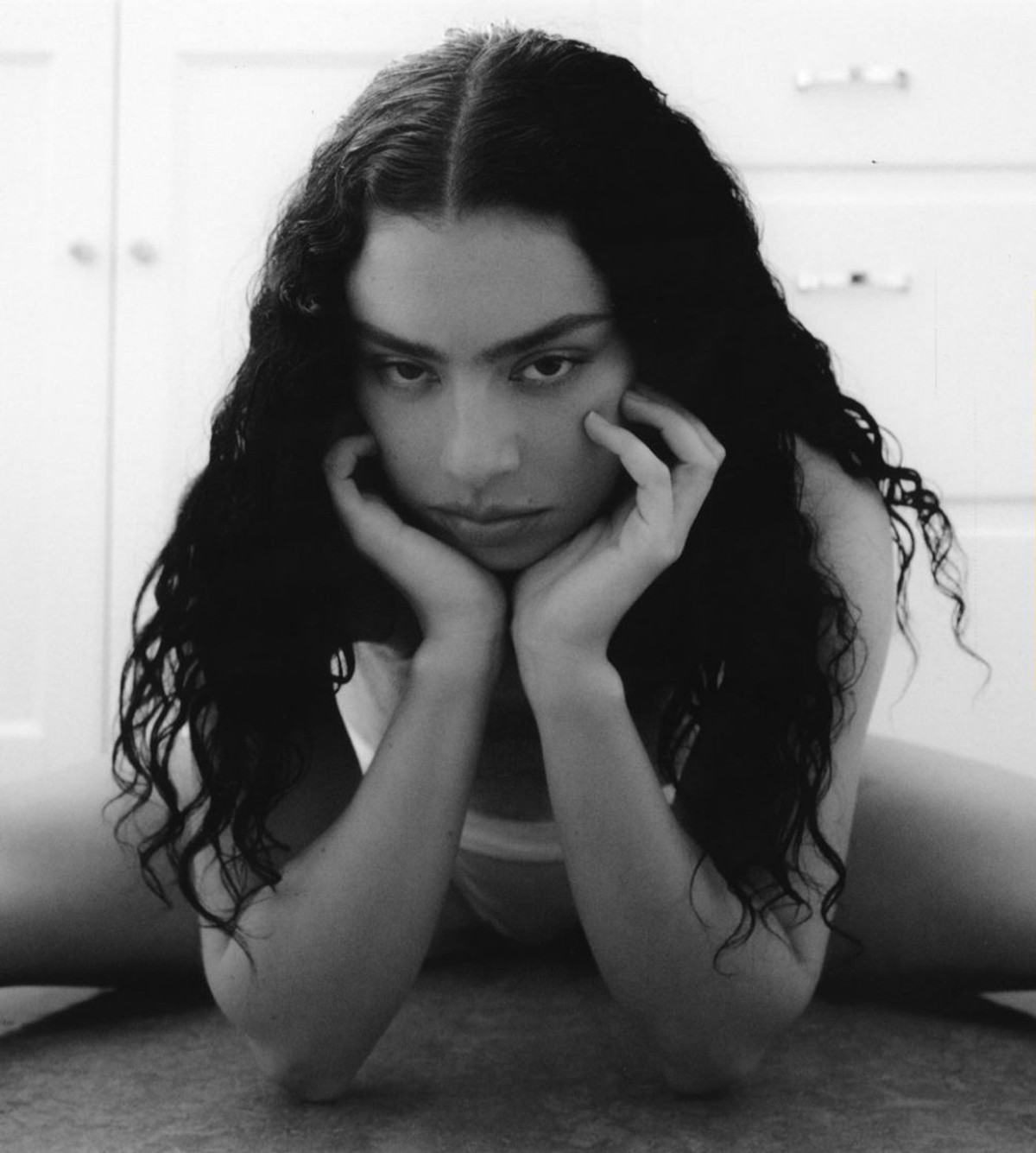 צ'ארלי XCX יצרה אלבום רמיקסים שמערער את גבולות הפופ | ביקורת | מעריב