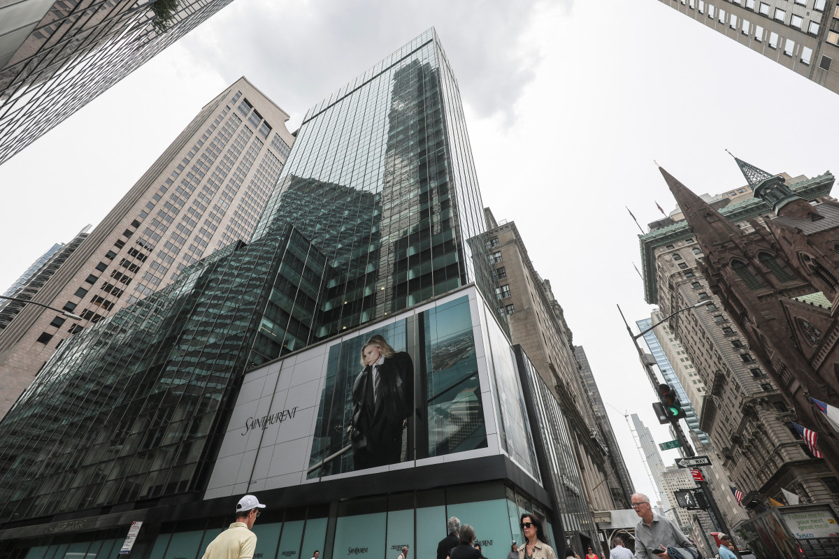 "140 איש במלון יוקרה ומשאיות מלאות": הדיפלומטיה האיראנית נחשפת | חדשות ...