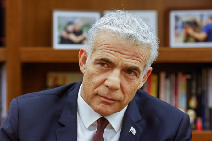 בחירות 2022 הראיון של יאיר לפיד לא סיפק רייטינג למהדורות מעריב