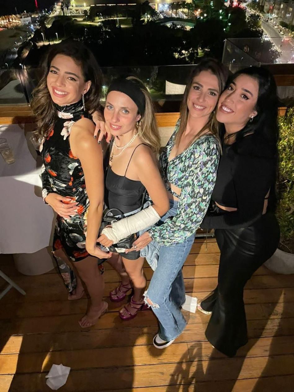 אהבה חדשה שני גולן חגגה ונחשו מי לא הוזמן Tmi
