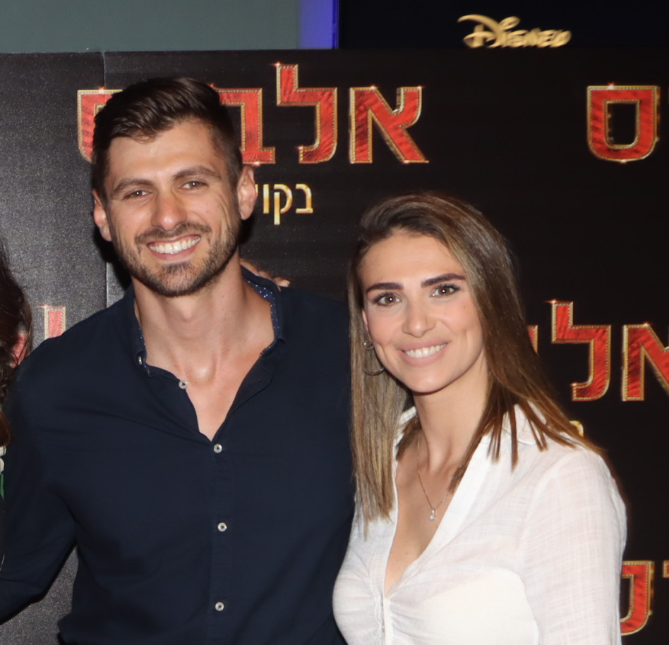 לפעמים צריך לעצור המכה שנפלה על כוכבת אהבה חדשה Tmi