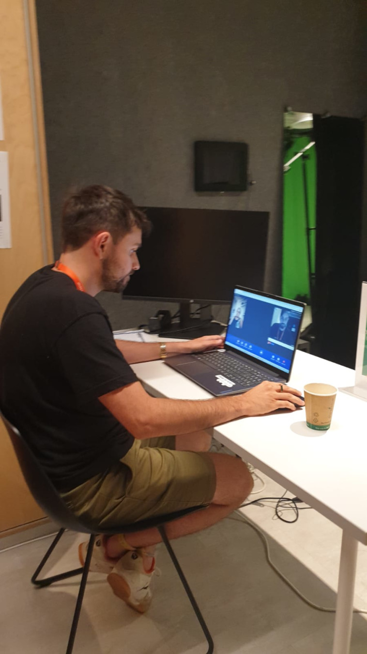 הכירו את Sign Now - האוזניים של כבדי השמיעה במלחמה | חדשות מעריב